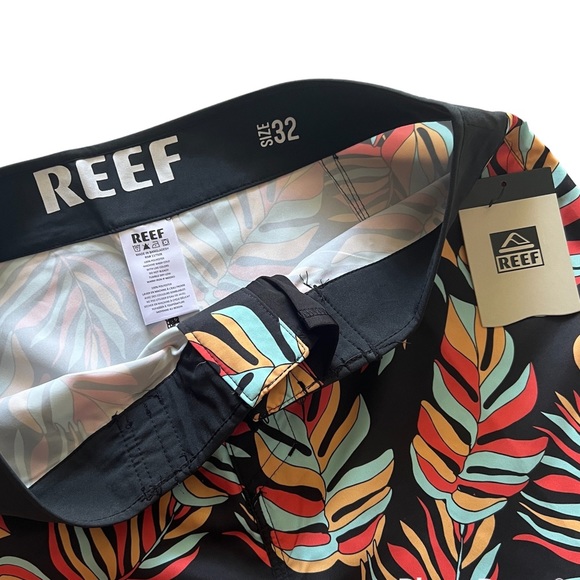 Reef | Shorts | Reef Surf Company Tropical Palm Leaves Mens Surfboard ...